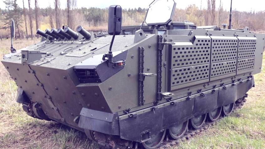 Ukraine Tests New Skif Tracked APC To Move Troops Faster And Safer Than ...